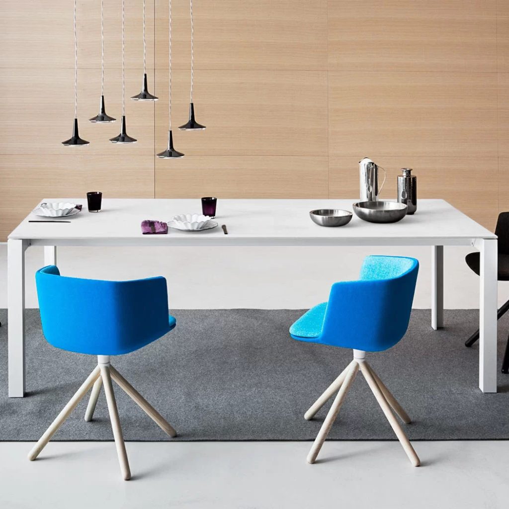 APTA Table | La Palma | Alan Desk