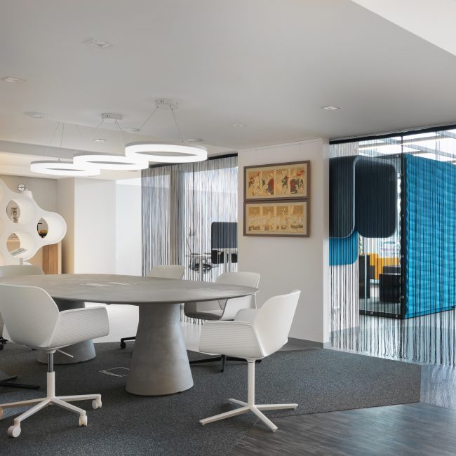 Reverse Conference Table | Andreu World | Alan Desk