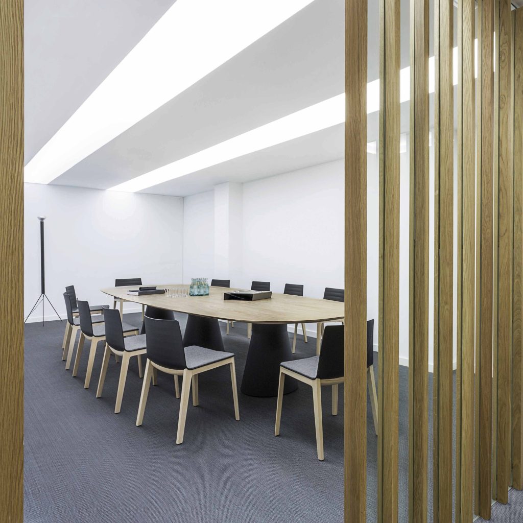 Reverse Conference Table | Andreu World | Alan Desk