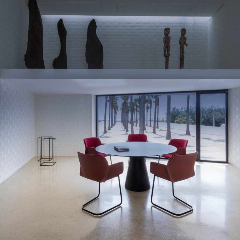 Reverse Meeting Table | Andreu World | Alan Desk